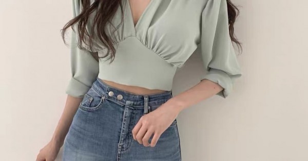 V neck tie back ribbon blouse